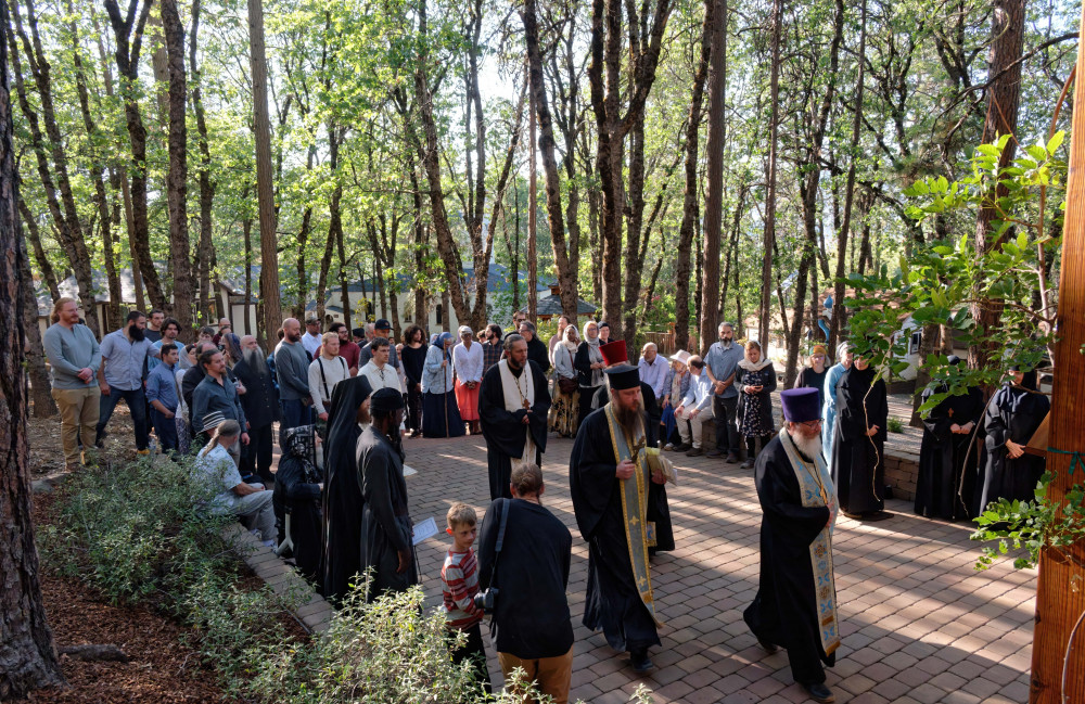 USA: Faithful Celebrate Memory of Fr. Seraphim Rose at His Monastery in ...